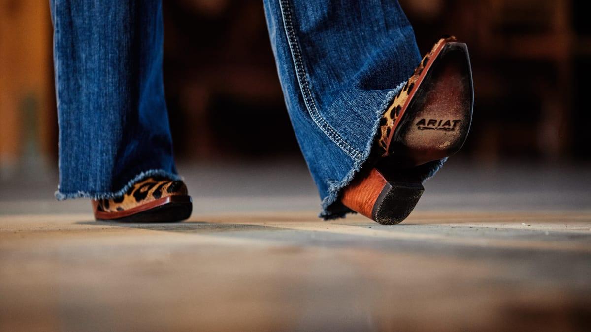 Line Dancing Barn Dance at The Old Lantern in Charlotte - Checkout